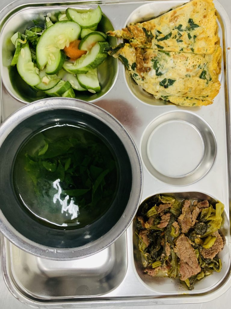 #1 Thực Đơn Suất Ăn Công Nghiệp 18k Ngon Nhất | Vinastory.vn